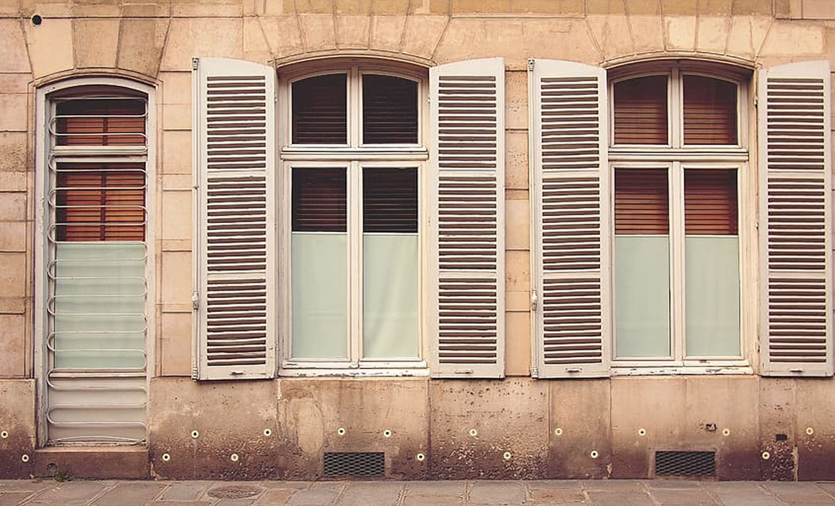 Come pulire le persiane in legno e alluminio in un attimo e senza ...