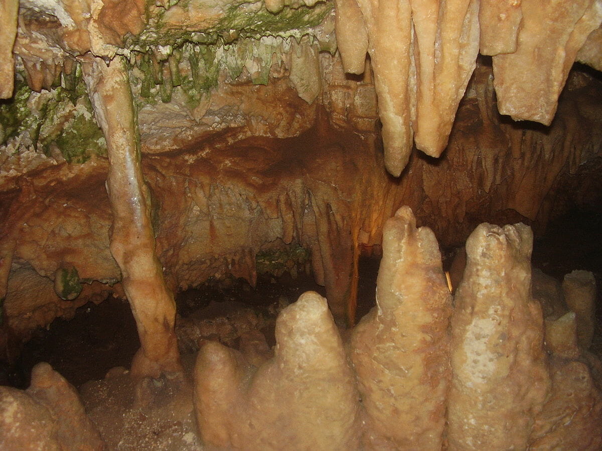 La grotta italiana fra le 9 più caratteristiche al Mondo. Una vera ...